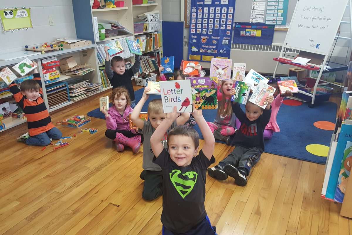 A Reading Specialist's Tips for Reading Around Your Home - Children's ...